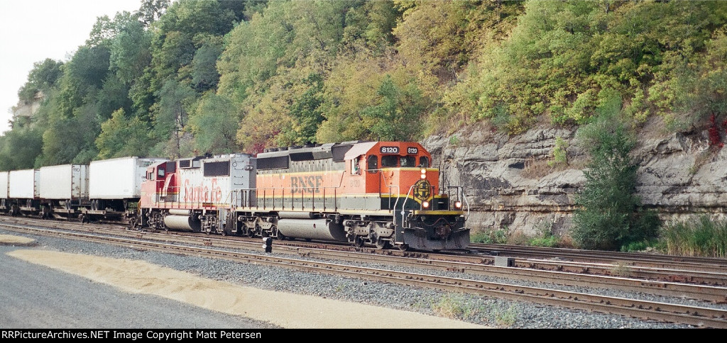BNSF 8120